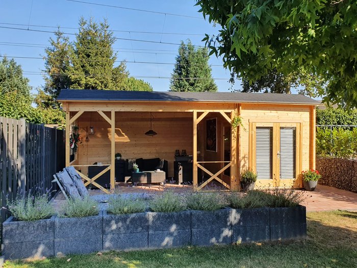 Blockhaus Kukka 700 x 350 x 279 cm - Mit Veranda an der Seite