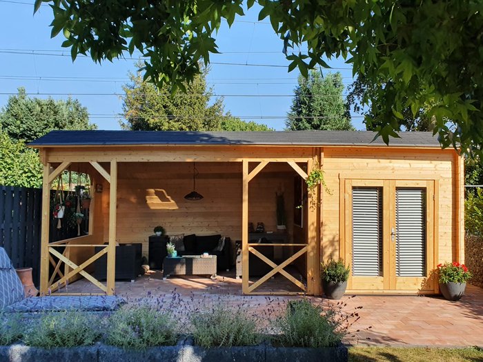 Blockhaus Kukka 700 x 350 x 279 cm - Mit Veranda an der Seite