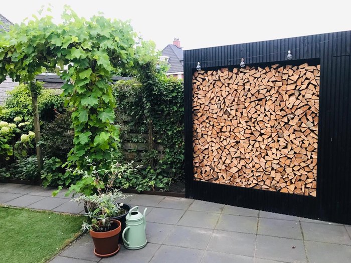 Double Lip Spruce Cladding | Black 2.2x240cm Treated | Tuin
